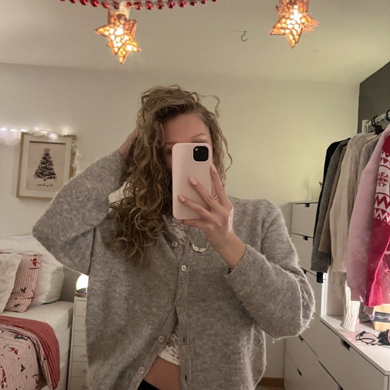 Mira (@miras_diary) | Snapchat Stories, Spotlight & Lenses