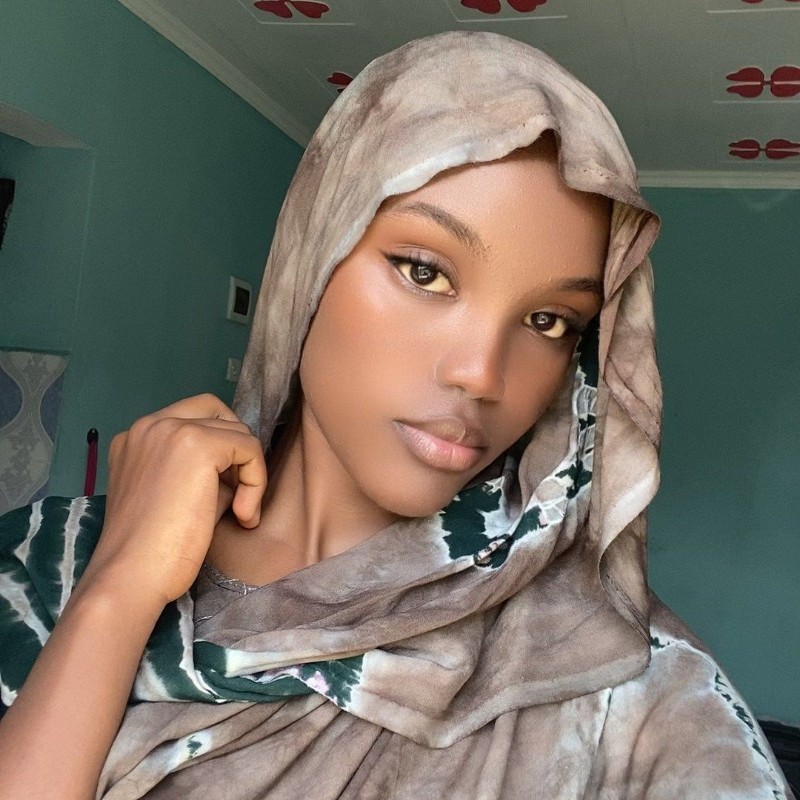 Hajra (@miriam_wathira) | Snapchat Stories, Spotlight & Lenses