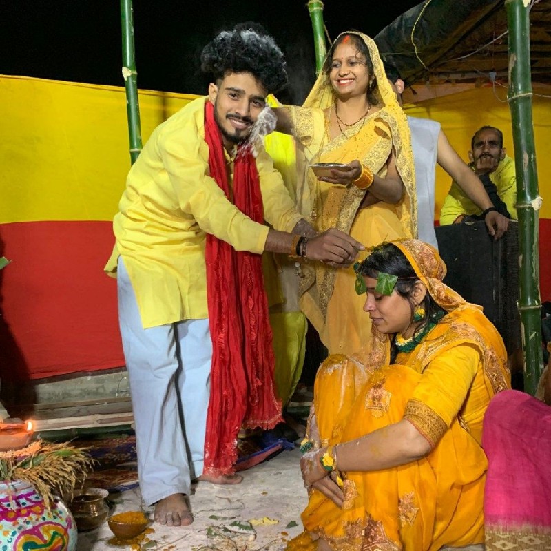 Mishra Ji Ji (@mishrajij1386) | Snapchat Stories, Spotlight & Lenses