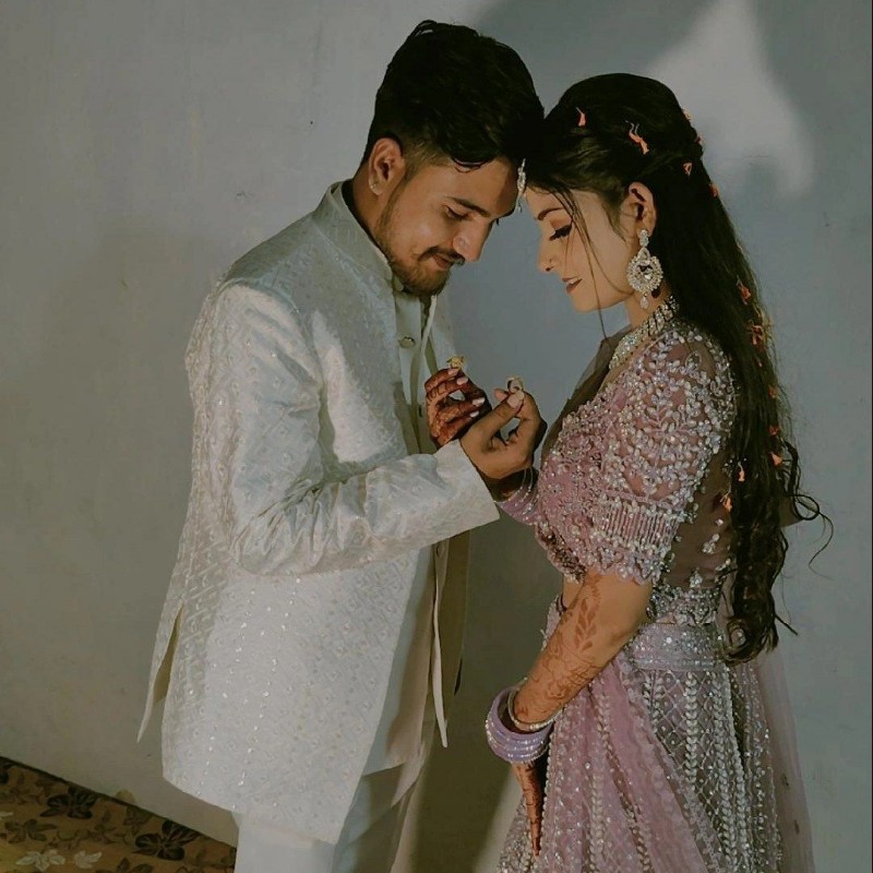 𝐏𝐑𝐀𝐂𝐇𝐈 𝐓𝐈𝐖𝐀𝐑𝐈 ️ (@miss_tiwari52) | Snapchat Stories, Spotlight & Lenses