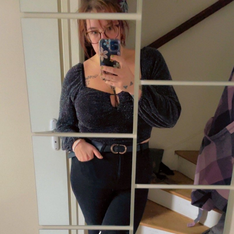 Maryne (@missrobinsonss) | Snapchat Stories, Spotlight & Lenses