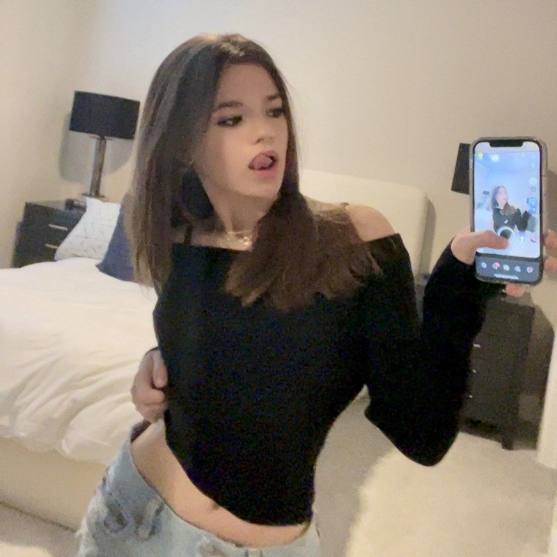 Madeline West (@mjowest.23) | Snapchat Verhalen, Spotlight en Lenzen