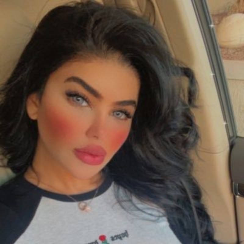 مودل دنو 🇰🇼 (@model.dno) | Snapchat Stories, Spotlight & Lenses