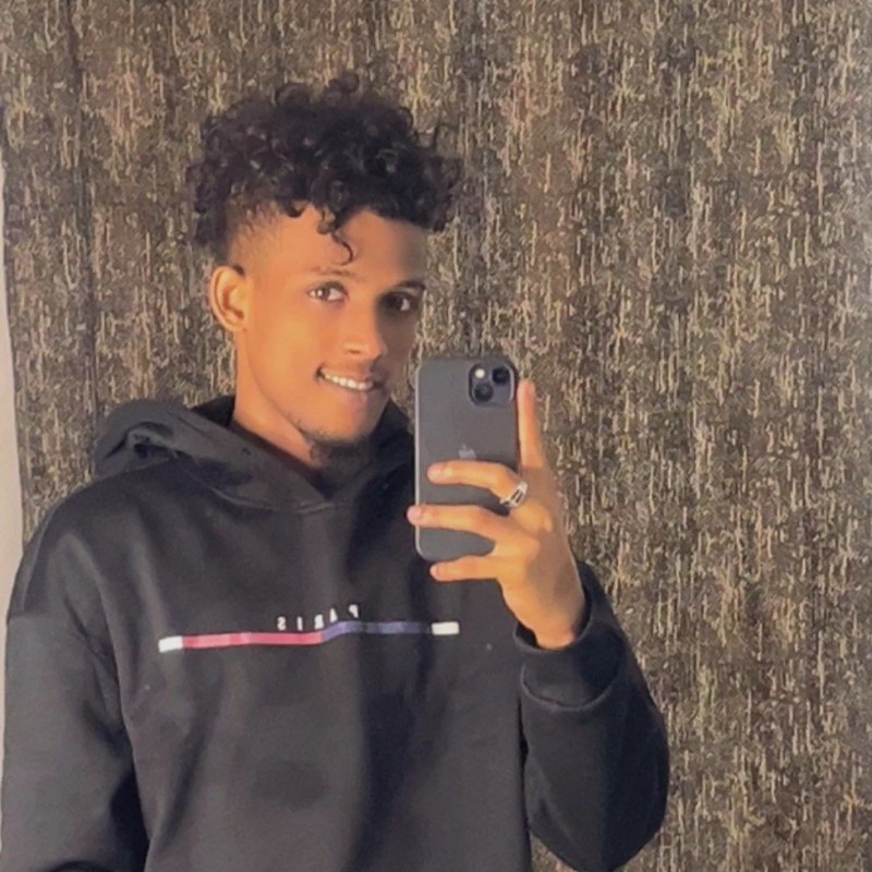 A N A S🇮🇳🇸🇴 (@moe-ariif) | Snapchat Stories, Spotlight & Lenses