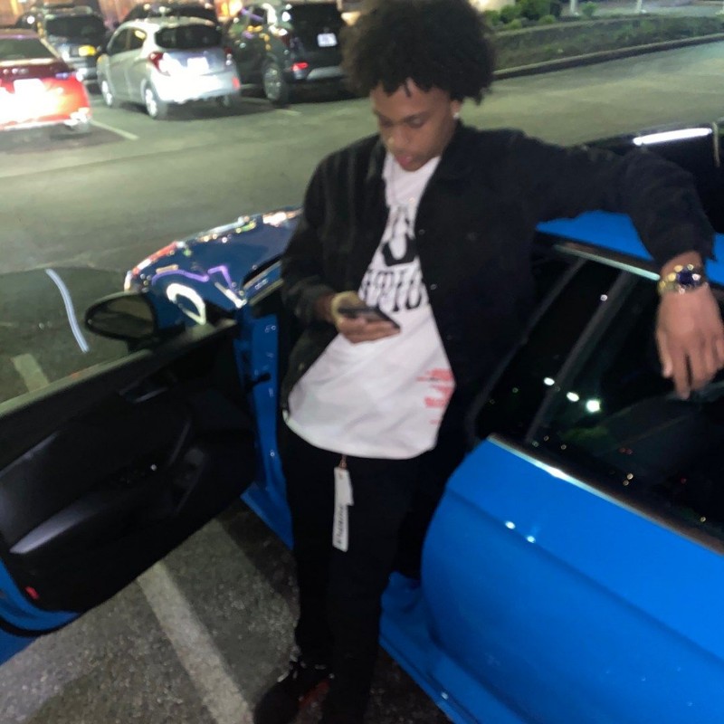 Moe Jones(@moejonessnap) | เรื่องราว Snapchat ตลอดจน Spotlight และเลนส์