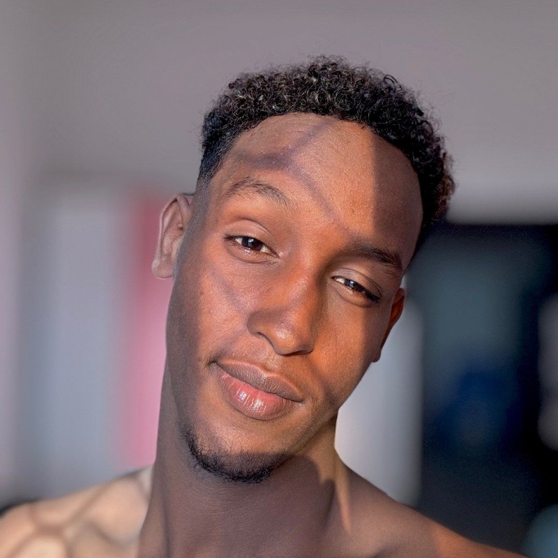 Okize (@moha_block) | Snapchat Stories, Spotlight & Lenses