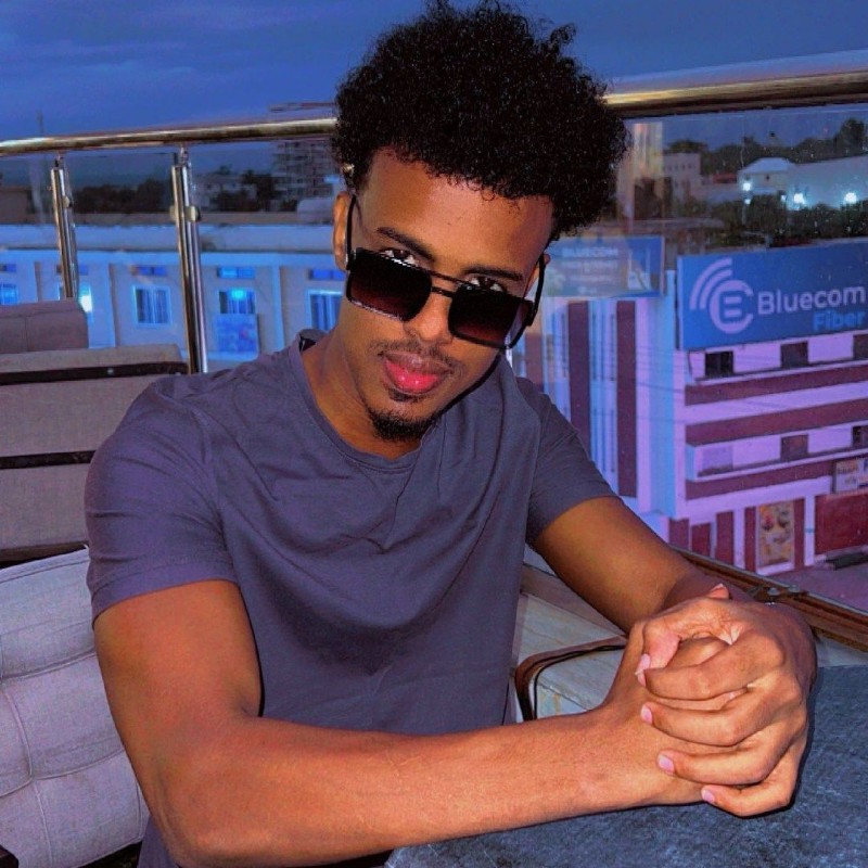 Moha Farah🤴🛡 (@mohafarah4) | Snapchat Stories, Spotlight & Lenses