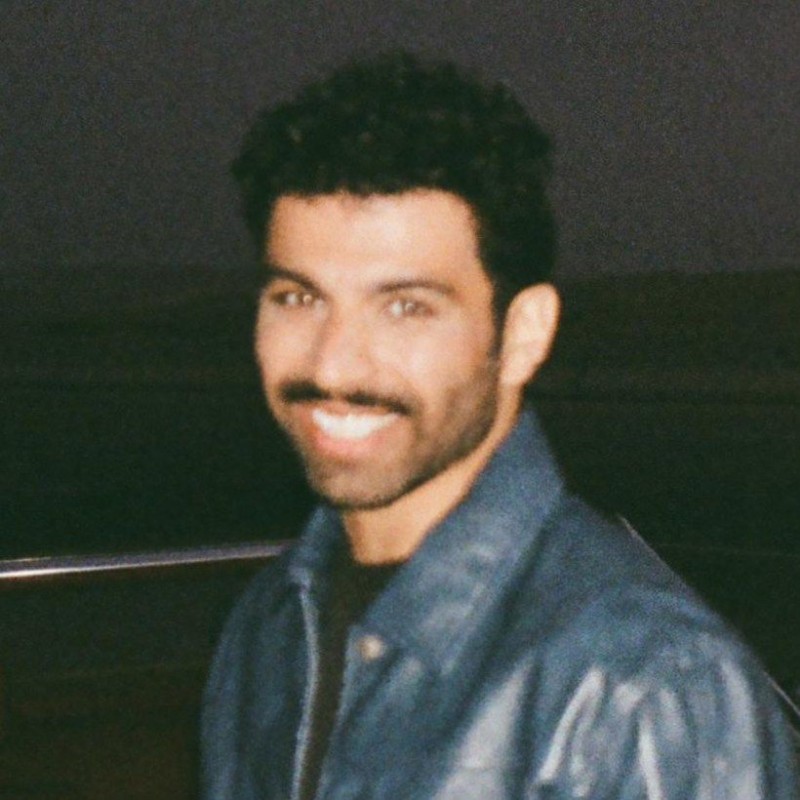 مُلهَم MOLHAM (@molham) | Snapchat Stories, Spotlight & Lenses