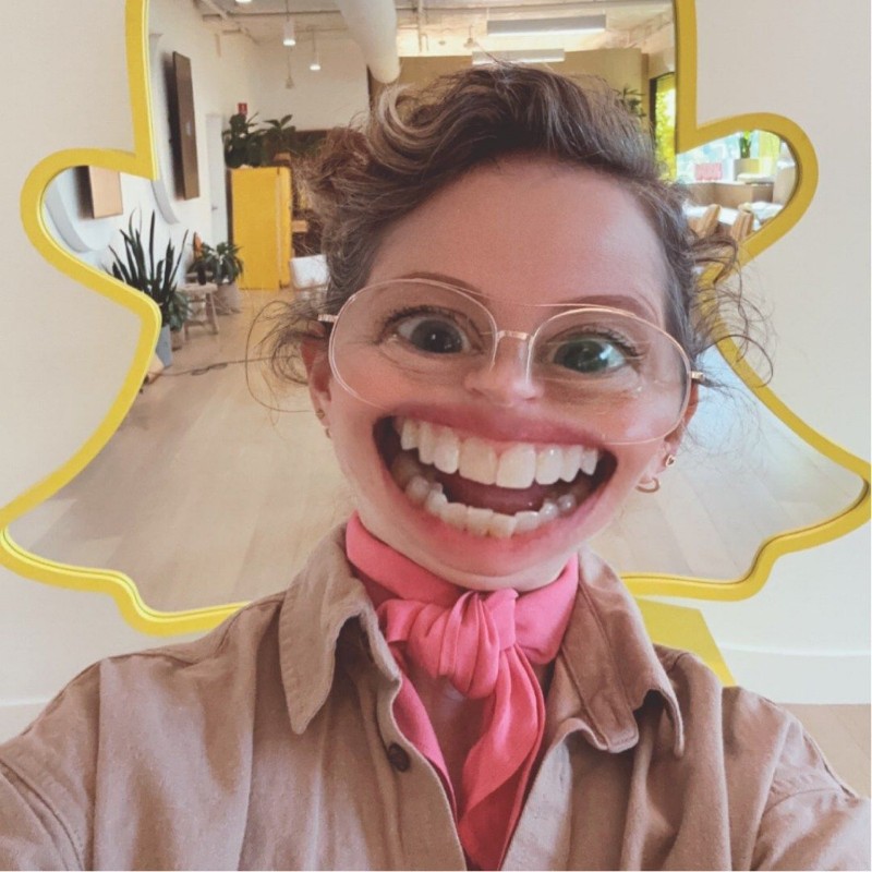 MOLLY R. STERN (@mollyrstern) | Snapchat Stories, Spotlight & Lenses