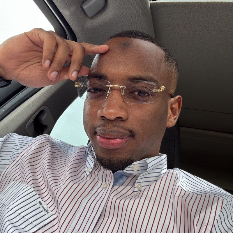 Momo Thimbo 🇸🇳 🇺🇸 (@momo-thimbo1) | Snapchat Stories, Spotlight & Lenses