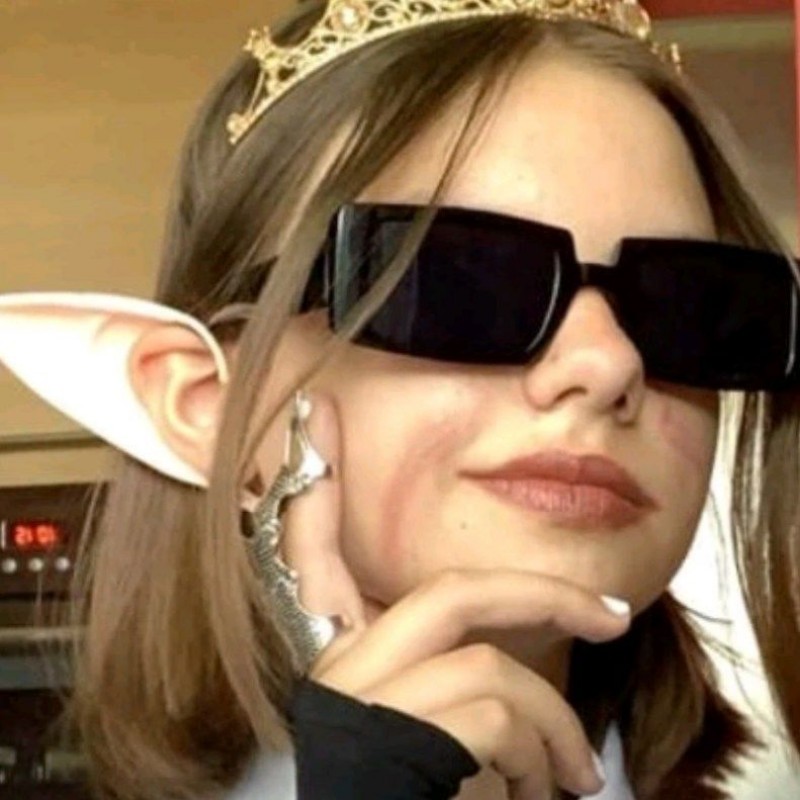 📚miku📚🪻 (@momoszanka) | Snapchat Stories, Spotlight & Lenses