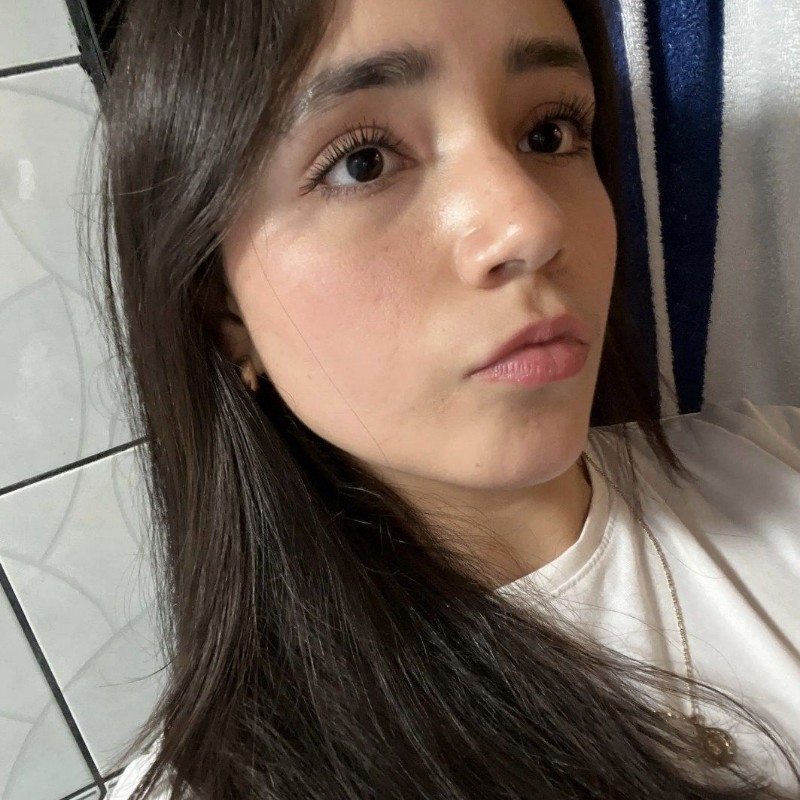 Moni Placencia (@moni_placencia) | Snapchat Stories, Spotlight & Lenses