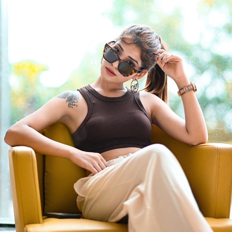 Shivani Dhyani (@moodykudi) | Snapchat Stories, Spotlight & Lenses