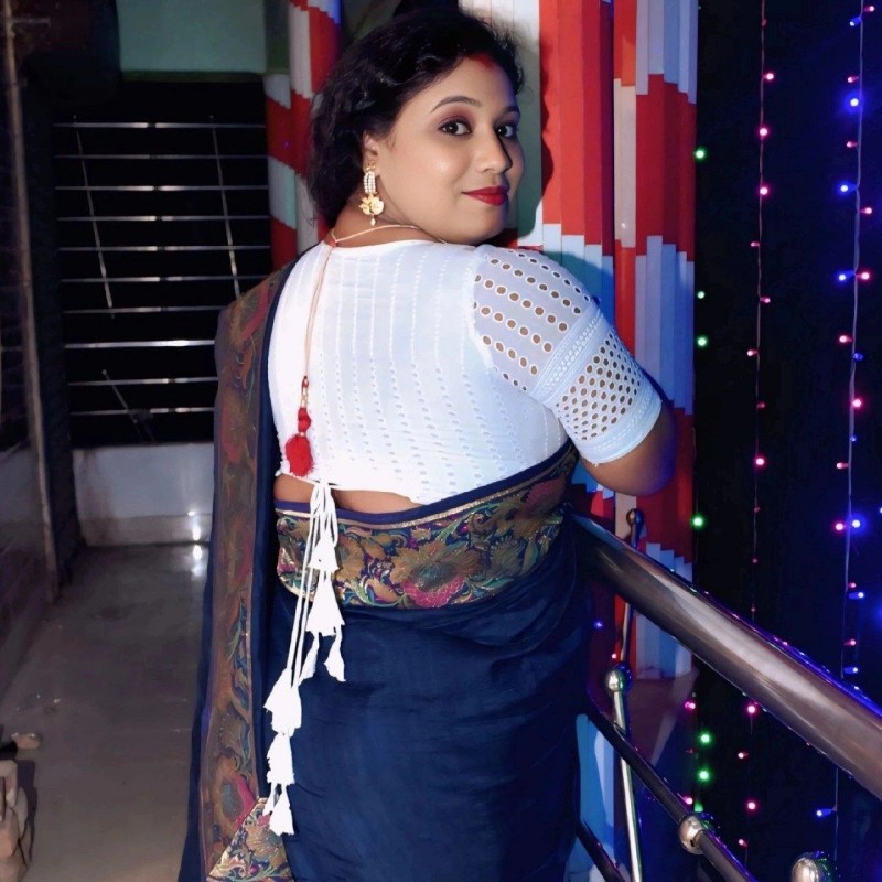 Moumita Manna (@moumitamann8216) | Snapchat Stories, Spotlight & Lenses