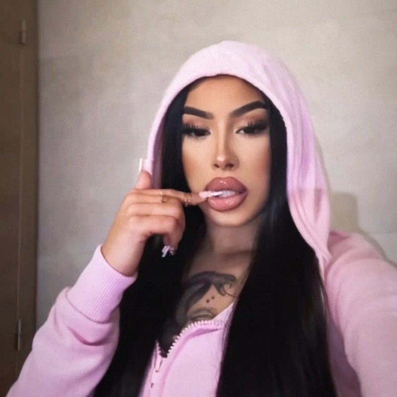 Mouna Reviens Chez NasDas 🐍 (@mouna.teamnadas) | Snapchat Stories ...