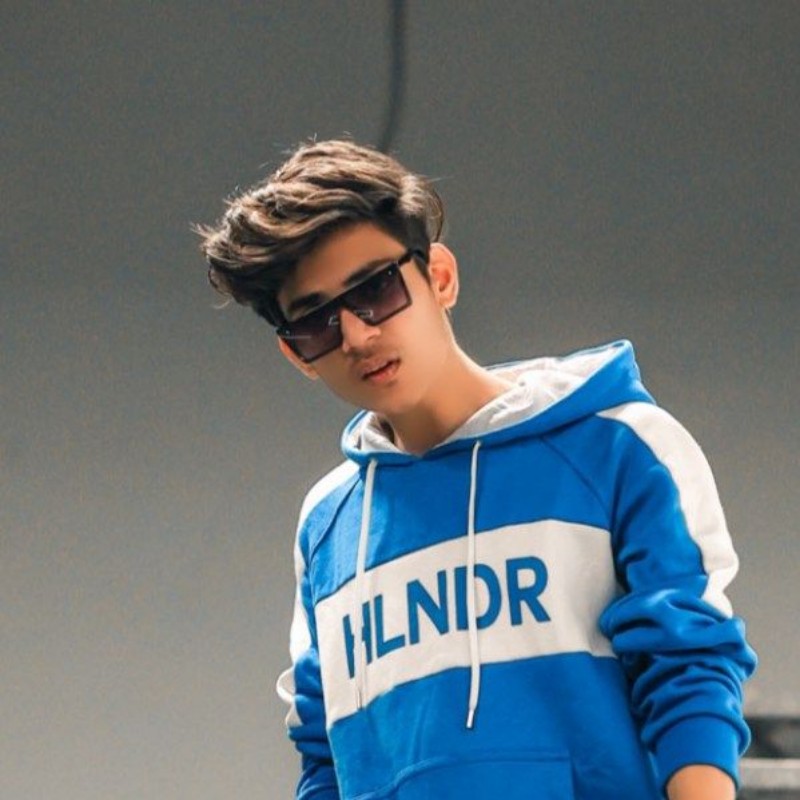 Yash Choudhary (@mr_yashuuu09) | Snapchat Stories, Spotlight & Lenses