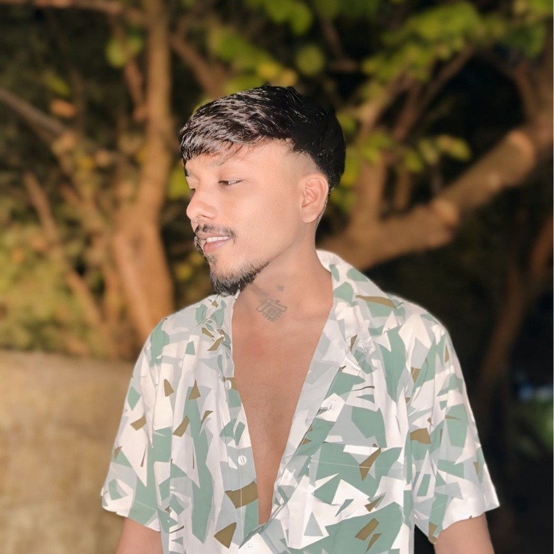 Mr__h.a.n.g.o.v.e.r (@mrhangover6553) | Snapchat Stories, Spotlight & Lenses