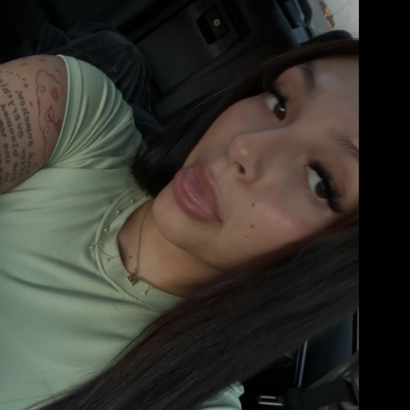 Mary Rincones(@mrincones11-05) | เรื่องราว Snapchat ตลอดจน Spotlight ...