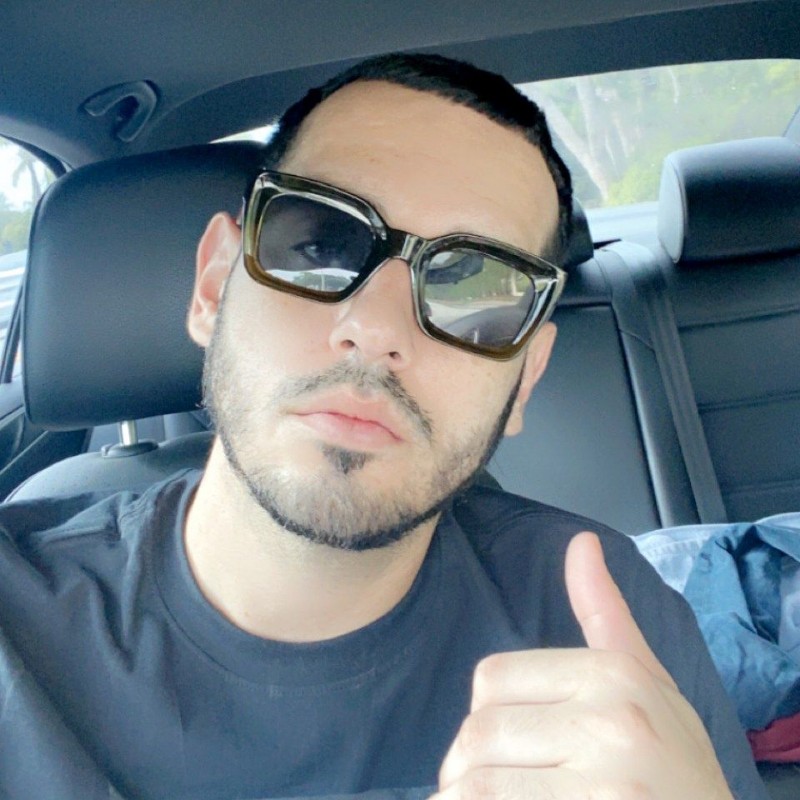 Mike (@mrtokenstroke) | Snapchat Stories, Spotlight & Lenses