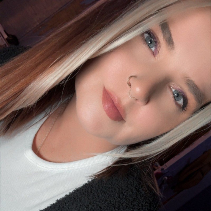 Nikki Leigh (@ms_nik101) | Snapchat Stories, Spotlight & Lenses