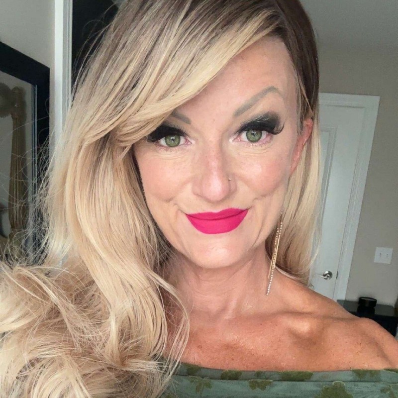 Ms Lee (@msleeh2025) | Snapchat Stories, Spotlight & Lenses