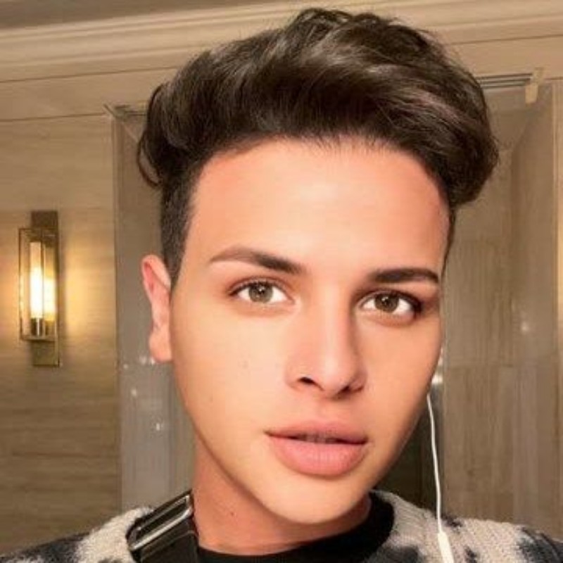 Abdullah Alamoudi (@mubyabdullah) | Snapchat Stories, Spotlight & Lenses