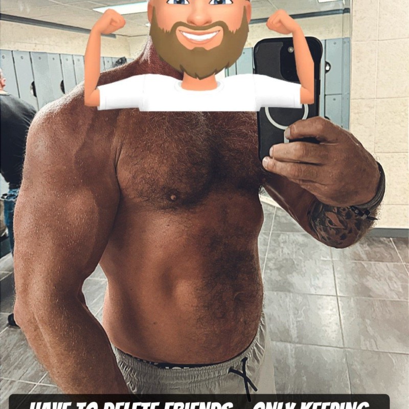 Me (@muscledlgymbro) | Snapchat Stories, Spotlight & Lenses