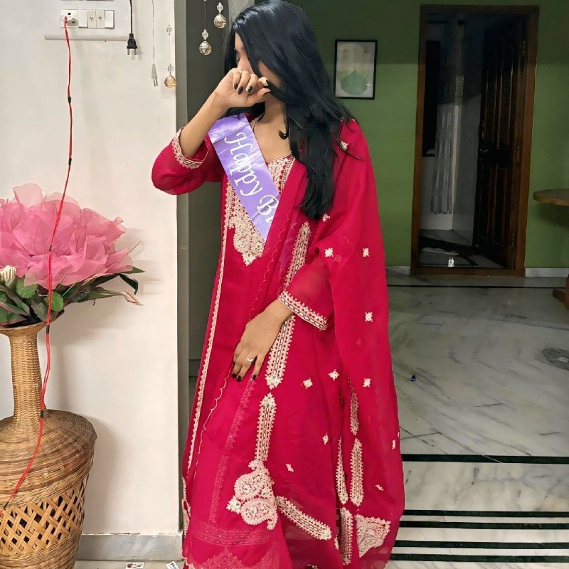 مسکان⁦⁦ 🕊️۔۔۔۔۔۔۔۔۔۔۔ (@muskan_6147) | Snapchat Stories, Spotlight & Lenses