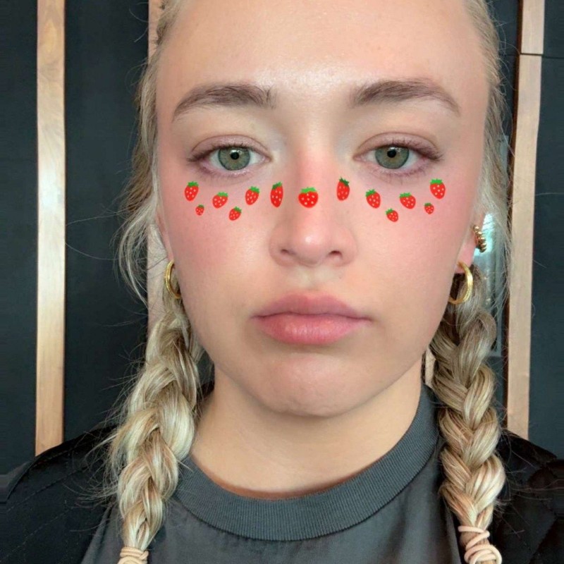 Meghan McCarthy (@mwmm) | Snapchat Stories, Spotlight & Lenses