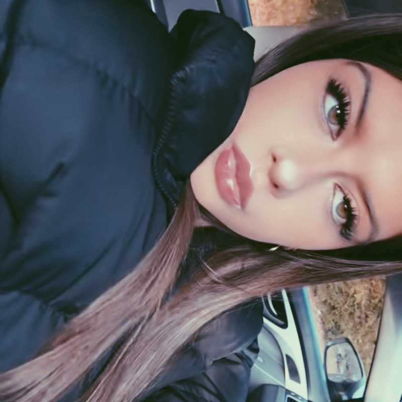 myra (@myra_desrosiers) | Snapchat Stories, Spotlight & Lenses