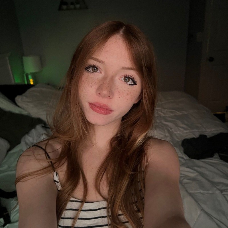 myra 🍯 (@myragla) | Snapchat Stories, Spotlight & Lenses