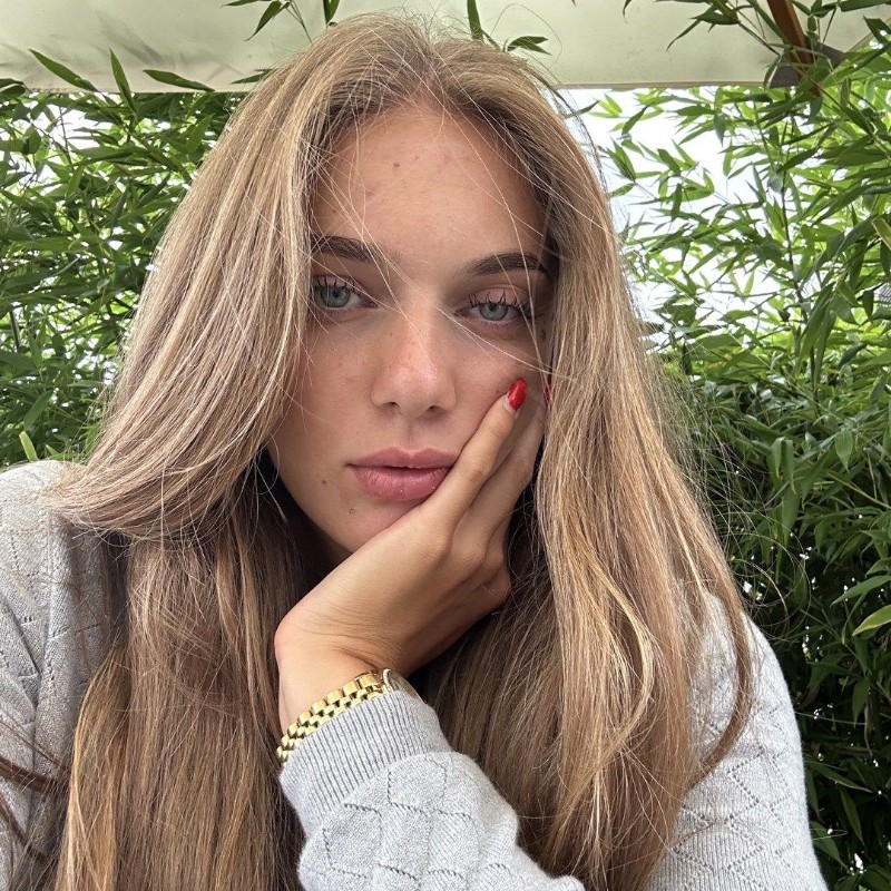 Noelle (@n_puchinger) | Snapchat Stories, Spotlight & Lenses