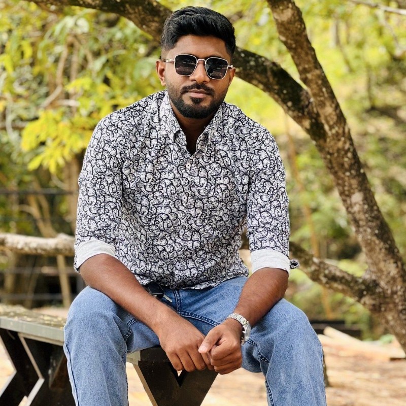 Naasir Naaz (@naasir_naaz) | Snapchat Stories, Spotlight & Lenses