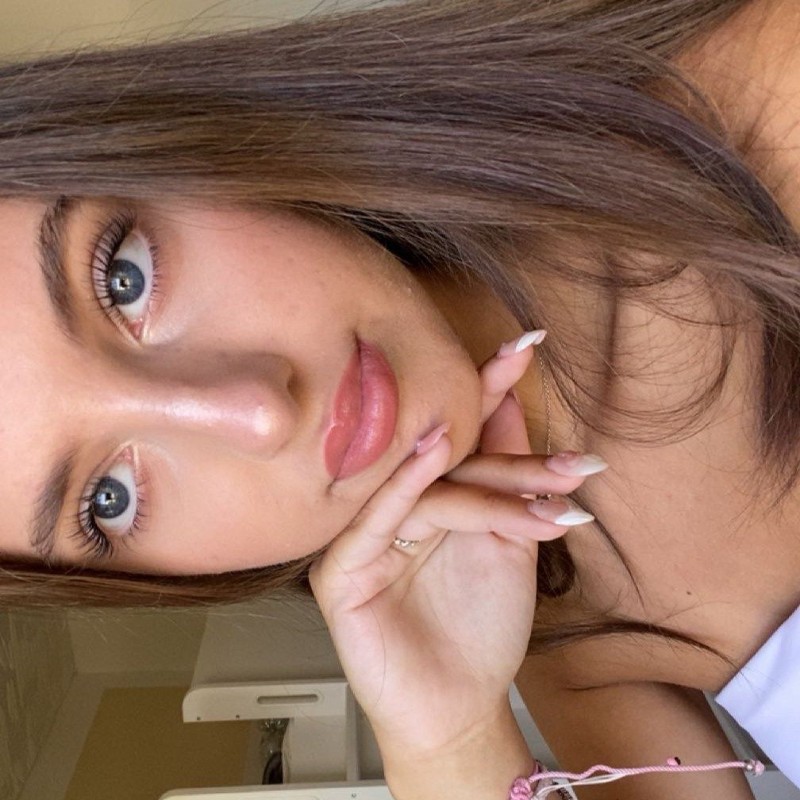 Terezka (@nadenickova.t) | Snapchat Stories, Spotlight & Lenses