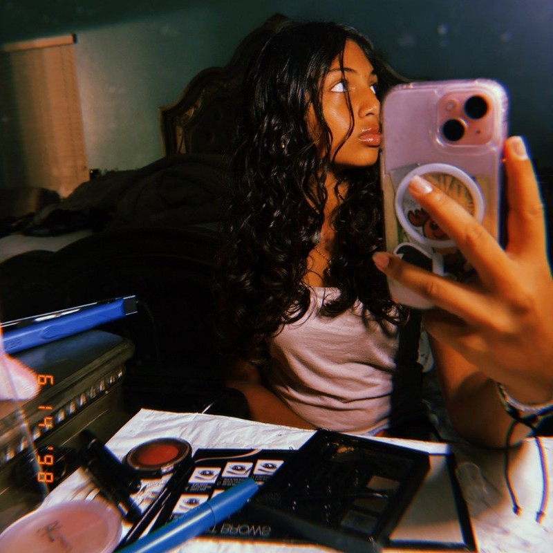 𝓃𝒶𝒹𝒾𝒶 ️ (@nadia.x2011) | Snapchat Stories, Spotlight & Lenses