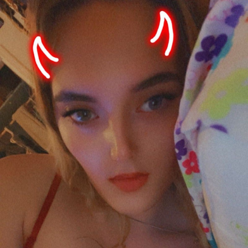 Naomi Dean 🌹 (@naodeann) | Snapchat Stories, Spotlight & Lenses