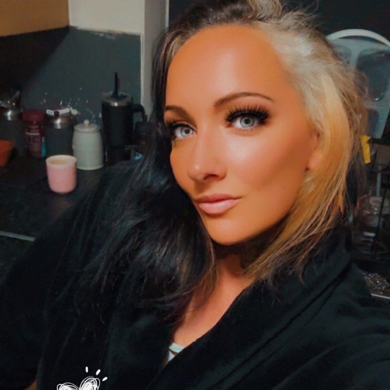 Tasha (@natashaxx91) | Snapchat Stories, Spotlight & Lenses