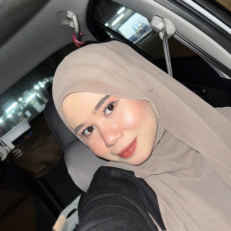 Tasya (@natasya_azmi20) | Snapchat Stories, Spotlight & Lenses