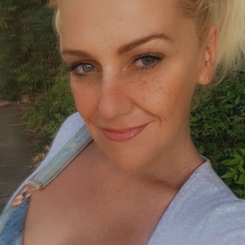Nat (@natbb86) | Snapchat Stories, Spotlight & Lenses