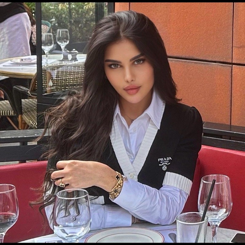 Nathalie Haddad 🇱🇧🇶🇦 (@nathaliehaddad1) | Snapchat Stories, Spotlight & Lenses