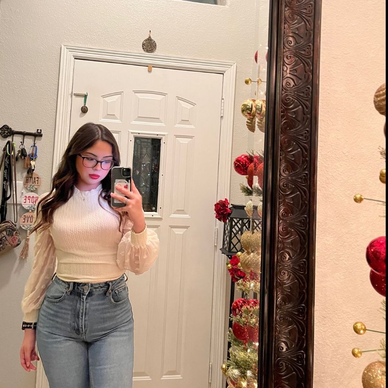 Natalia (@nathym.23) | Snapchat Stories, Spotlight & Lenses