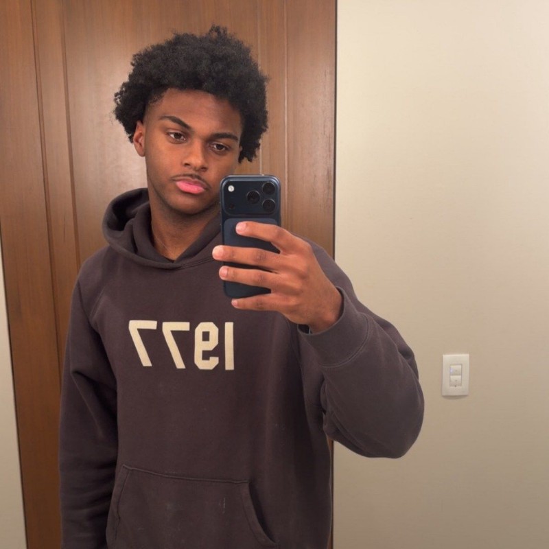 nav ♱ (@navonxo) | Snapchat Stories, Spotlight & Lenses