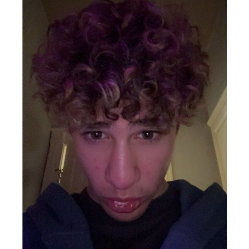 Nidal W (@nee.dal) | Snapchat Stories, Spotlight & Lenses