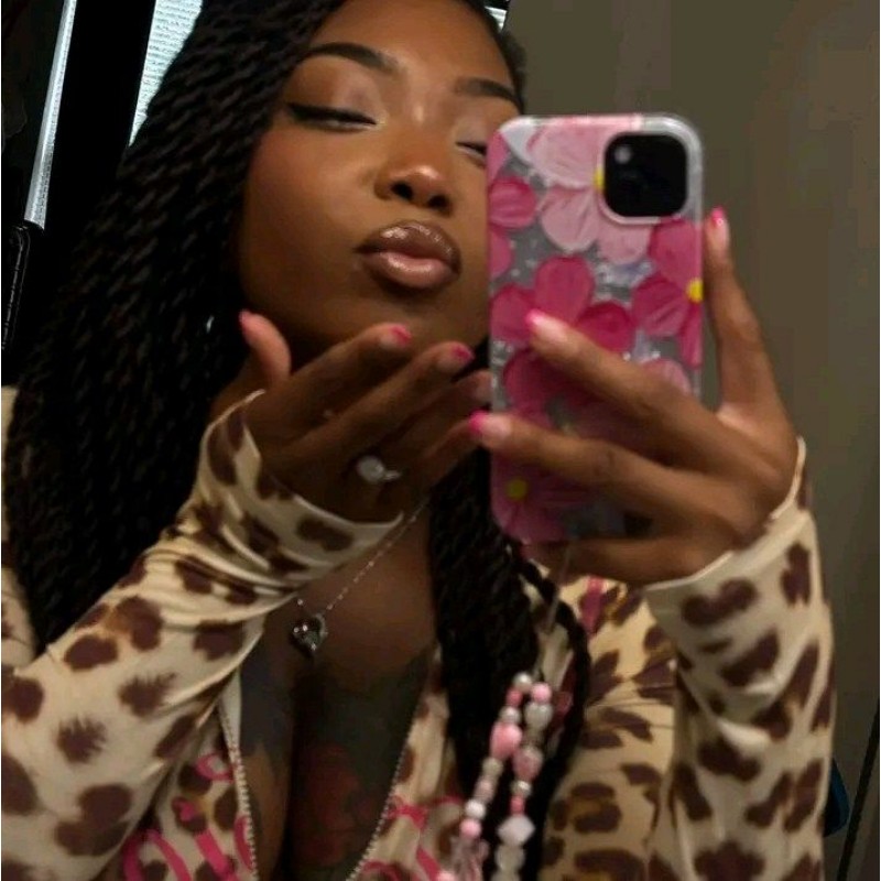 Nekh Leuf (@nekhleuf1154) | Snapchat Stories, Spotlight & Lenses