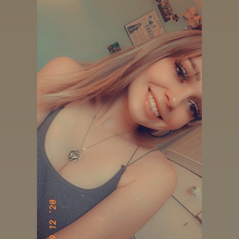 Sweet Bree(@nerdyspidergirl) | เรื่องราว Snapchat ตลอดจน Spotlight และเลนส์