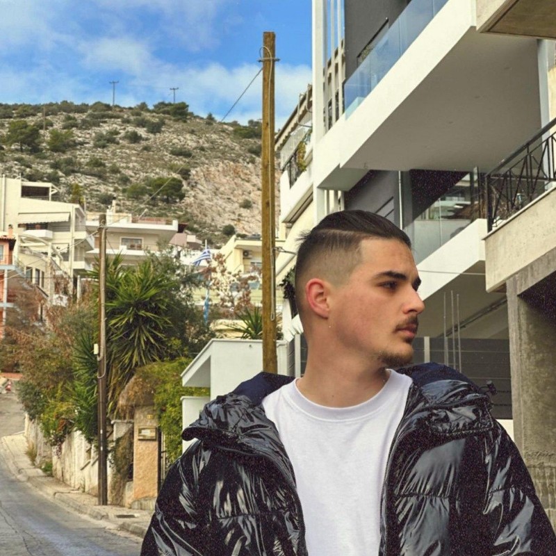 soume (@nicksumelidis) | Snapchat Stories, Spotlight & Lenses