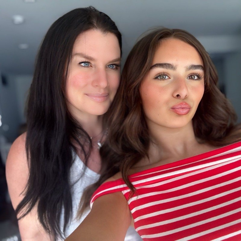 ROCK SQUAD (@nicolerocksquad) | Snapchat Stories, Spotlight & Lenses