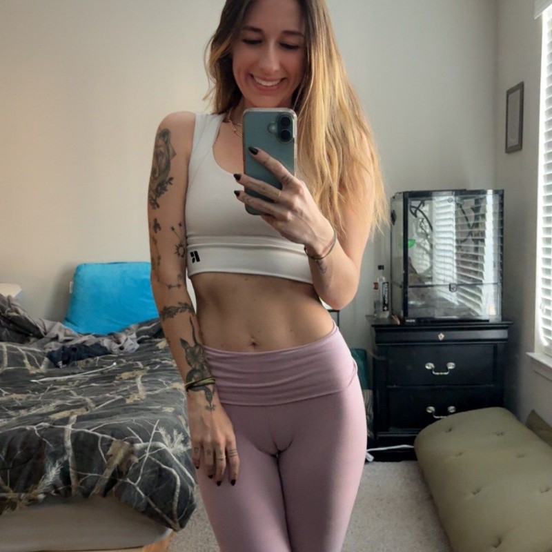 Nikki Tightlines (@nikkitightline2) | Snapchat Stories, Spotlight & Lenses