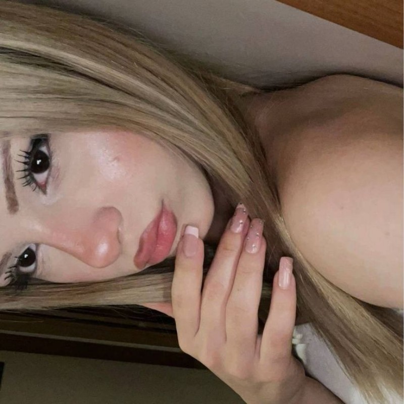 𝐍𝐎𝐀 (@noa.shala) | Snapchat Stories, Spotlight & Lenses