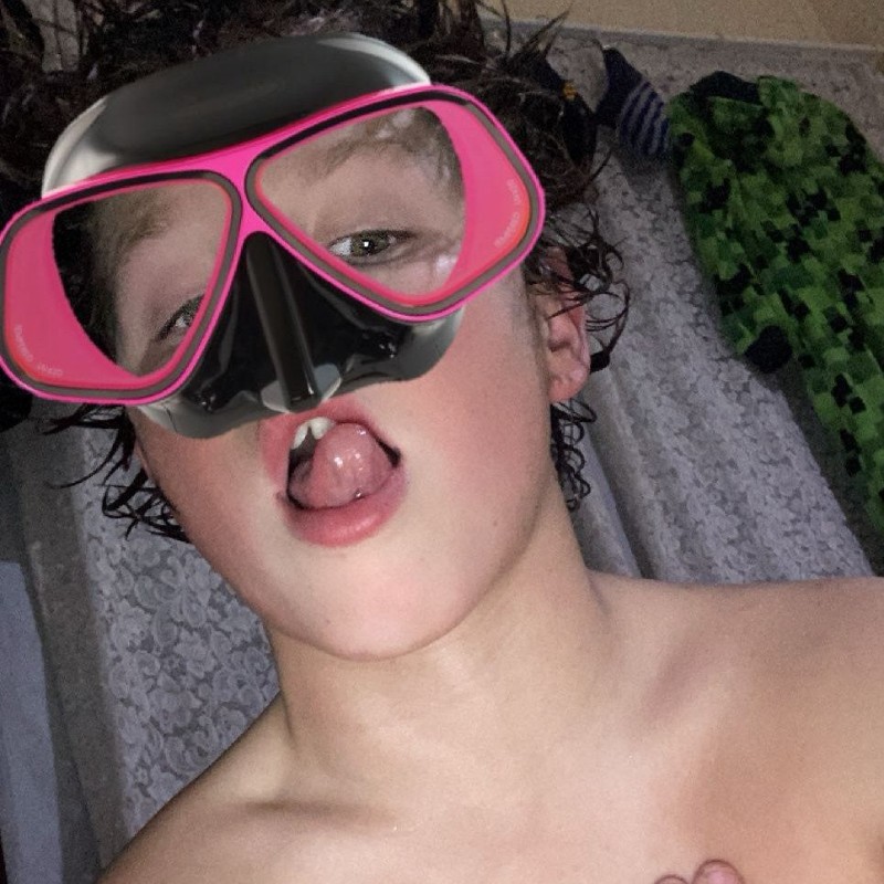 Noah Gayford (@noah_gayford25) | Snapchat Stories, Spotlight & Lenses